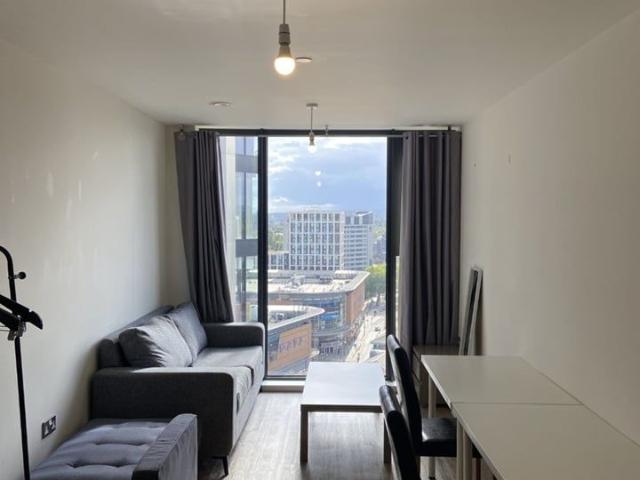 1 Bed Flat, The Bank, B16
