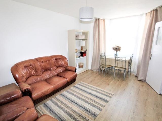 1 Bed Flat, The Drive, IG1