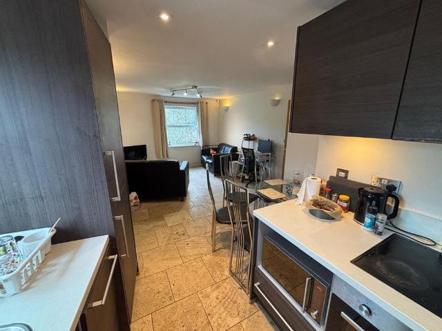 1 Bed Flat, The Junxion, LS5