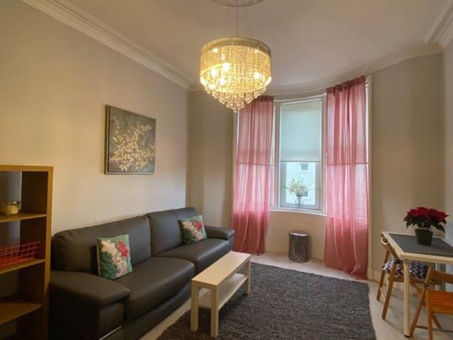 1 Bed Flat, Thornwood Avenue, G11
