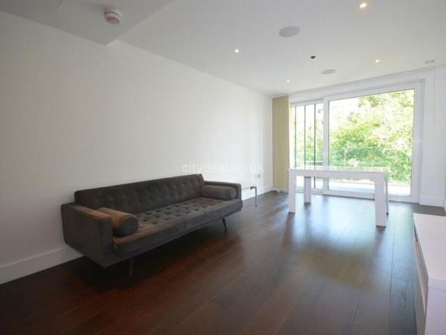 1 Bed Flat, Thurstan Street, SW6