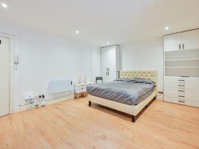 1 bed Flat To Let