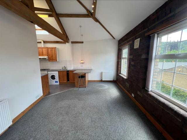 1 bed Flat To Let in in Kings Apartments, Winding Road, Halifax