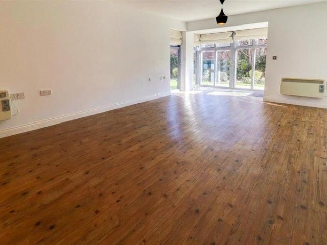1 BED Flat To rent