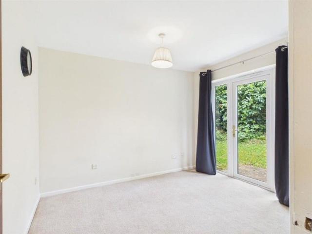 1 BED Flat To rent