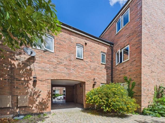 1 BED Flat To rent
