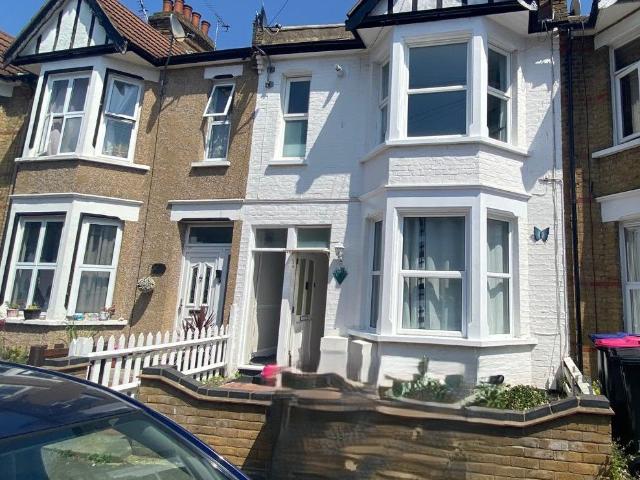 1 bed flat to rent Beaufort Street, Southend On Sea SS2