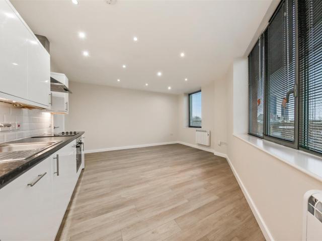 1 bed flat to rent in 1 7 Wesley Avenue, London | Daniels Estate Agents