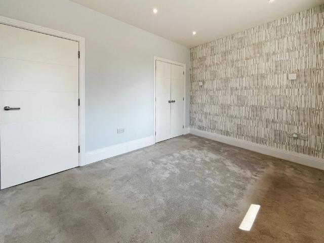 1 bed flat to rent in 21 Marlow Road, Maidenhead, Berkshire, SL6 7AA