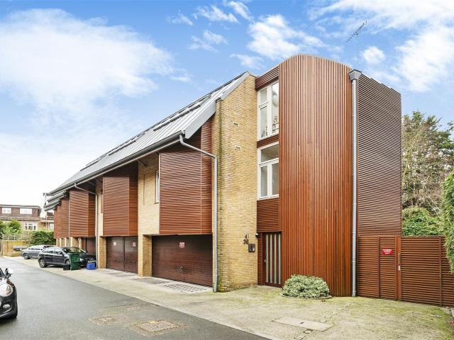 1 bed flat to rent in Colston Road, East Sheen, SW14 | James Anderson