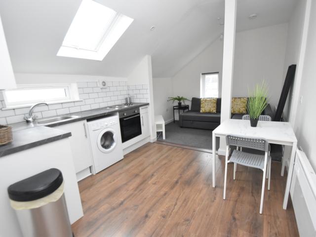 1 bed flat to rent in Cathays terrace, Cathays, CF24
