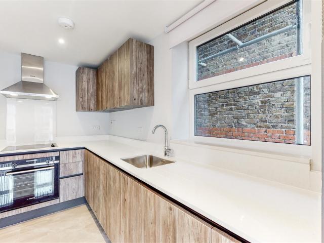 1 bed flat to rent in Celtic House, Ranelagh Road, Wembley | Daniels Estate Agents