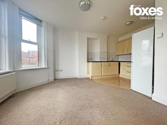 1 bed flat to rent in Adeline Road, Bournemouth, Dorset, BH5 1EE