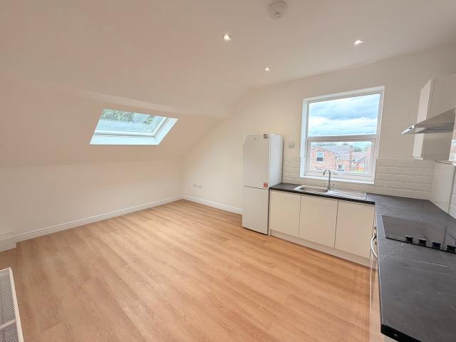 1 bed flat to rent in Deerpark Road, Manchester, M16