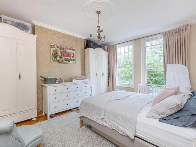 1 bed flat to rent in Elm Bank Mansions, Barnes, SW13 | James Anderson
