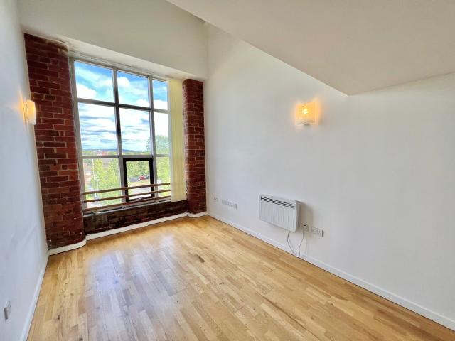 1 bed flat to rent in Houldsworth Street, Reddish, SK5