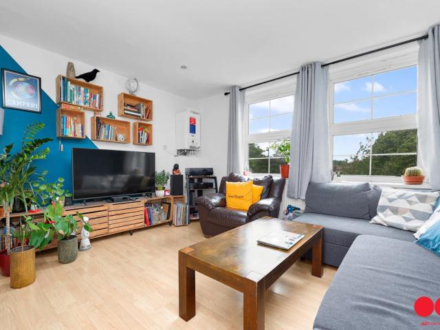 1 bed flat to rent in High Road Leyton, Leyton E10