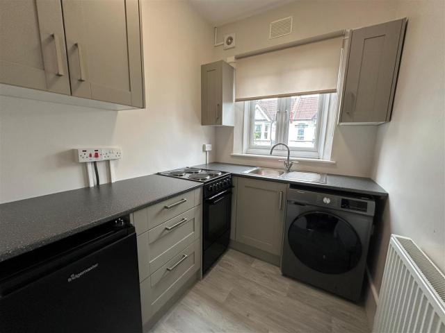 1 bed flat to rent in Linden Avenue, Wembley | Daniels Estate Agents