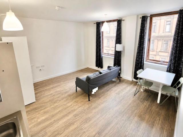 1 bed flat to rent in Moorfields, Liverpool, L2 2