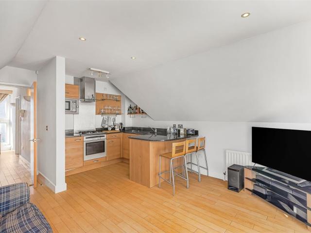 1 bed flat to rent in Mortlake High Street, London, SW14 | James Anderson