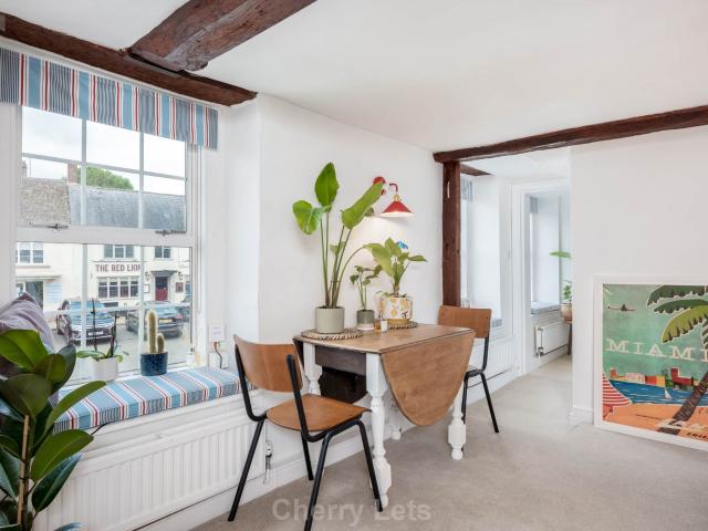 1 bed flat to rent in Market Place, Deddington, OX15