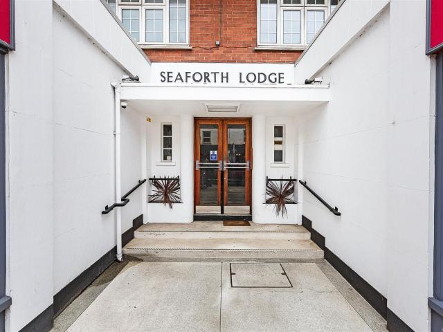 1 bed flat to rent in Seaforth Lodge, Barnes | James Anderson