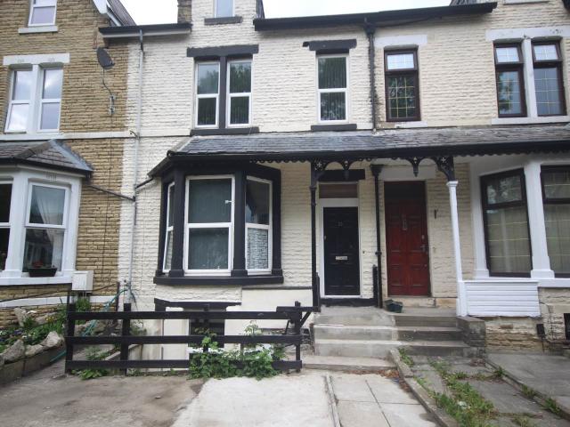 1 bed flat to rent in Pemberton Drive, BD7