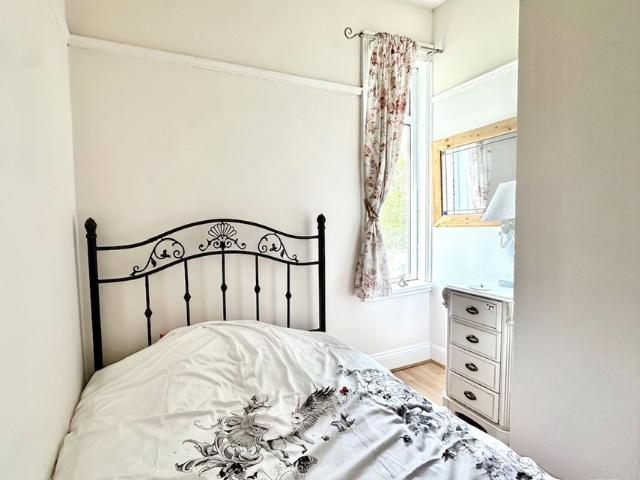 1 bed flat to rent in Thurlow Road, Thurlow Court, TQ1