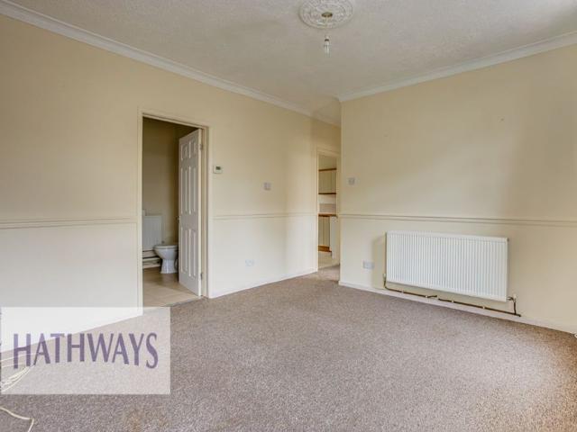 1 bed flat to rent in Two Locks Road, Cwmbran, NP44