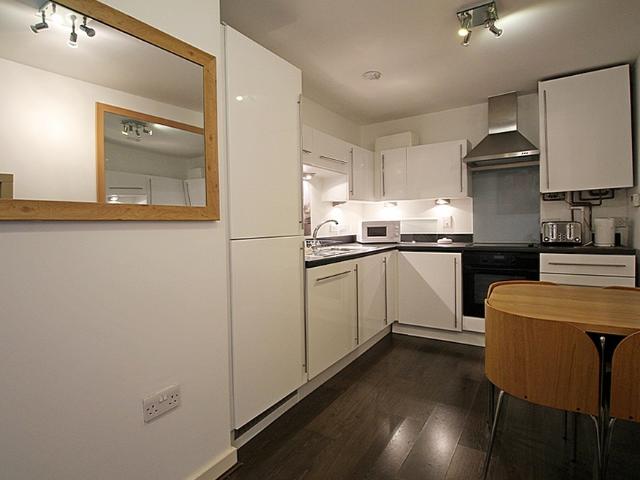 1 bed flat to rent Peregrine Court, Hounslow TW3