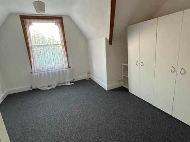 1 Bed Flat, Top Floor, CR0