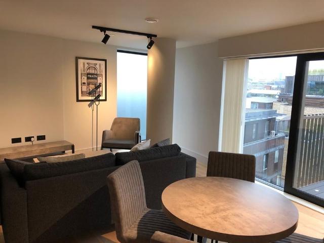 1 Bed Flat, Tower Bridge Road, SE1
