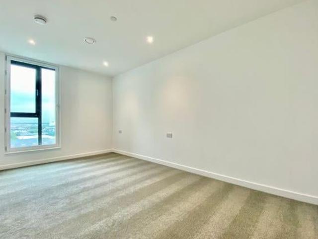 1 Bed Flat, Trafford Wharf, M17