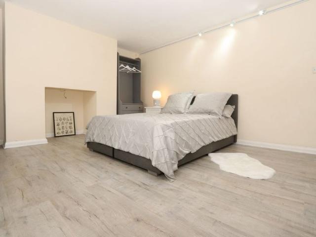 1 Bed Flat, Tredegar Square, E3