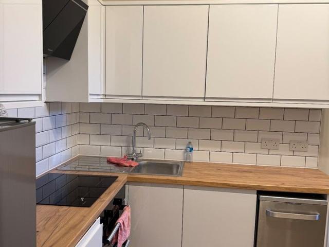 1 Bed Flat, Trinity Rd, SW17