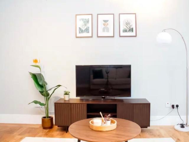 1 Bed Flat, Upper St, N1