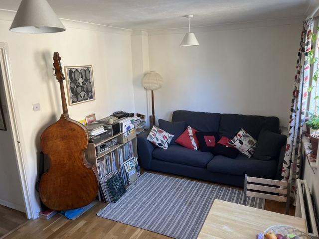 1 Bed Flat, Valmar Road, SE5