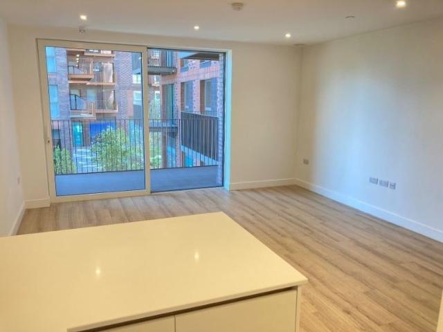 1 Bed Flat, Very Near Beresford Avenue Canal Are, HA0