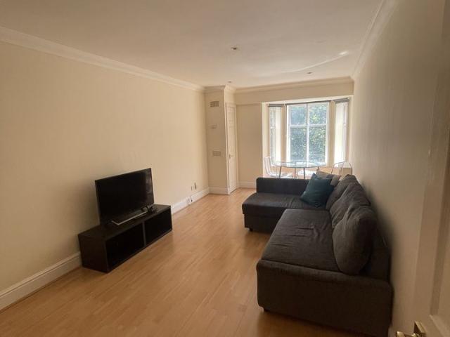 1 Bed Flat, Vincent Square, SW1P