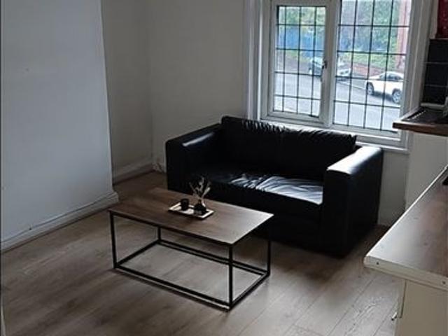 1 Bed Flat, Vivian Place, M14