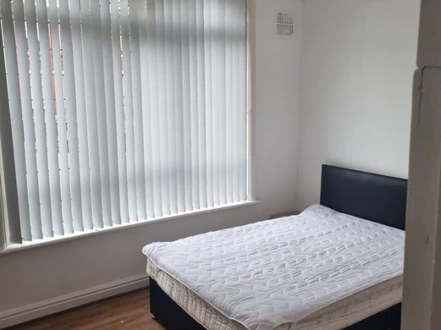 1 Bed Flat, Vivian Place, M14