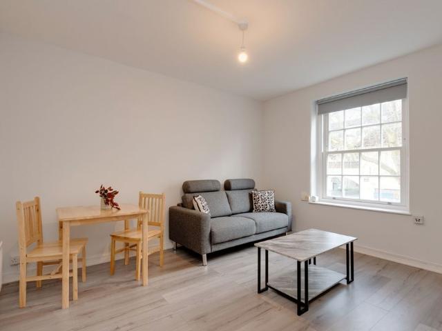 1 Bed Flat, Walker House, NW1