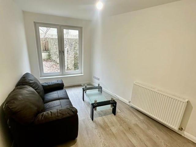 1 Bed Flat, Walker Lane, AB11