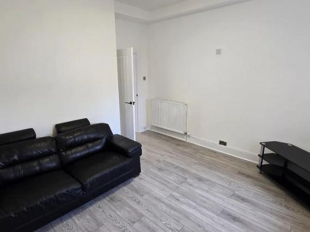 1 Bed Flat, Walker Road, AB11