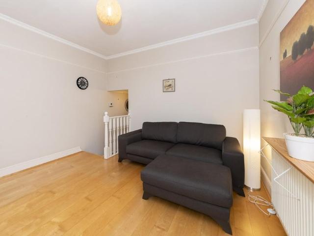 1 Bed Flat, Watlington St, RG1