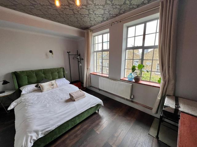 1 Bed Flat, Wenlock Road, N1