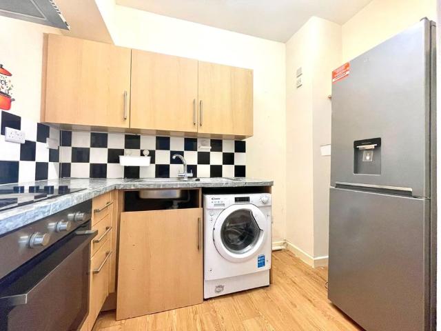 1 Bed Flat, West St, BS2