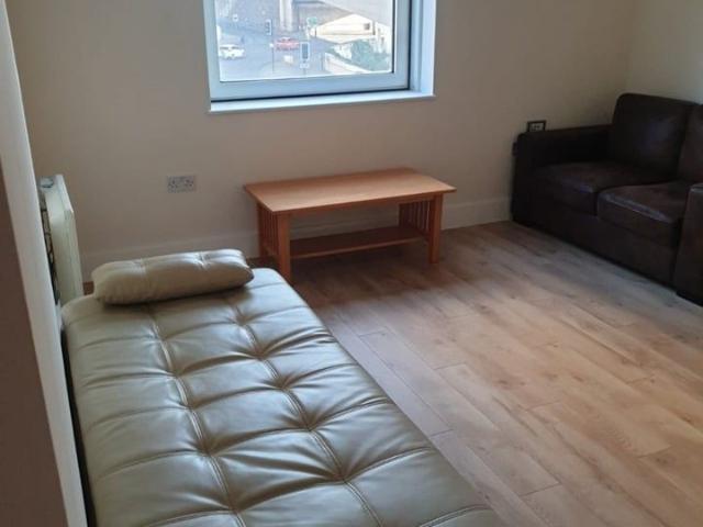 1 Bed Flat, Wharfside Point South, E14