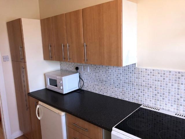 1 Bed Flat, White Park, EH11