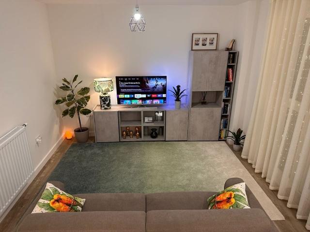 1 Bed Flat, Wray Avenue, E16